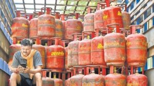 LPG Panic Grips Delhi: 25-Day Rule Triggers Black Market Surge ...